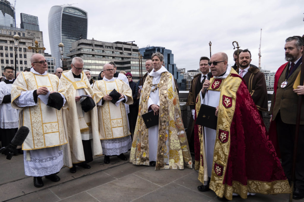 The Blessing of the River Thames - Six in the City