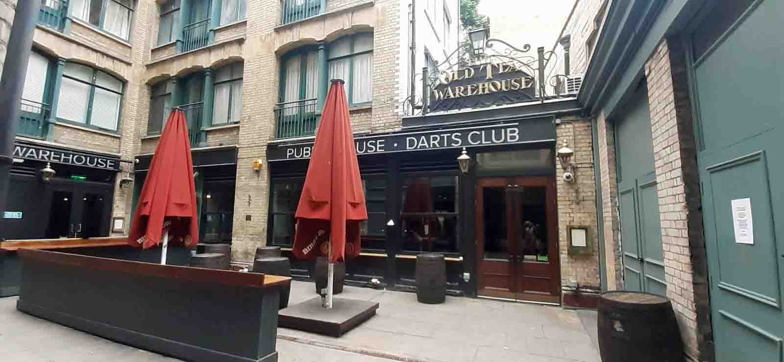 Al fresco drinking in the City of London