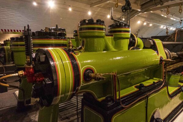 Tower Bridge: Celebrating 130 years - Six in the City